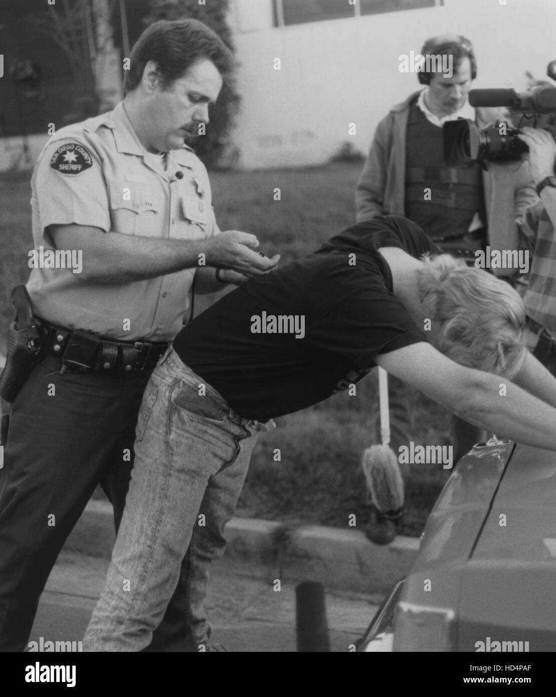COPS, San Diego County Sheriff's Deputy Bill Hubbler and suspect, 1989 ...