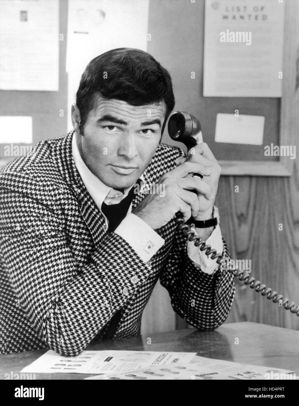DAN AUGUST, Burt Reynolds, 1970-71 Stock Photo - Alamy
