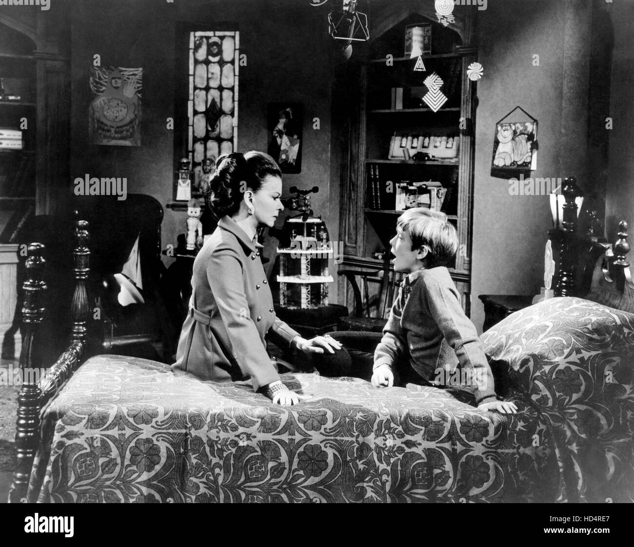 DARK SHADOWS, Joan Bennett, David Henesy, 1966-71 Stock Photo - Alamy