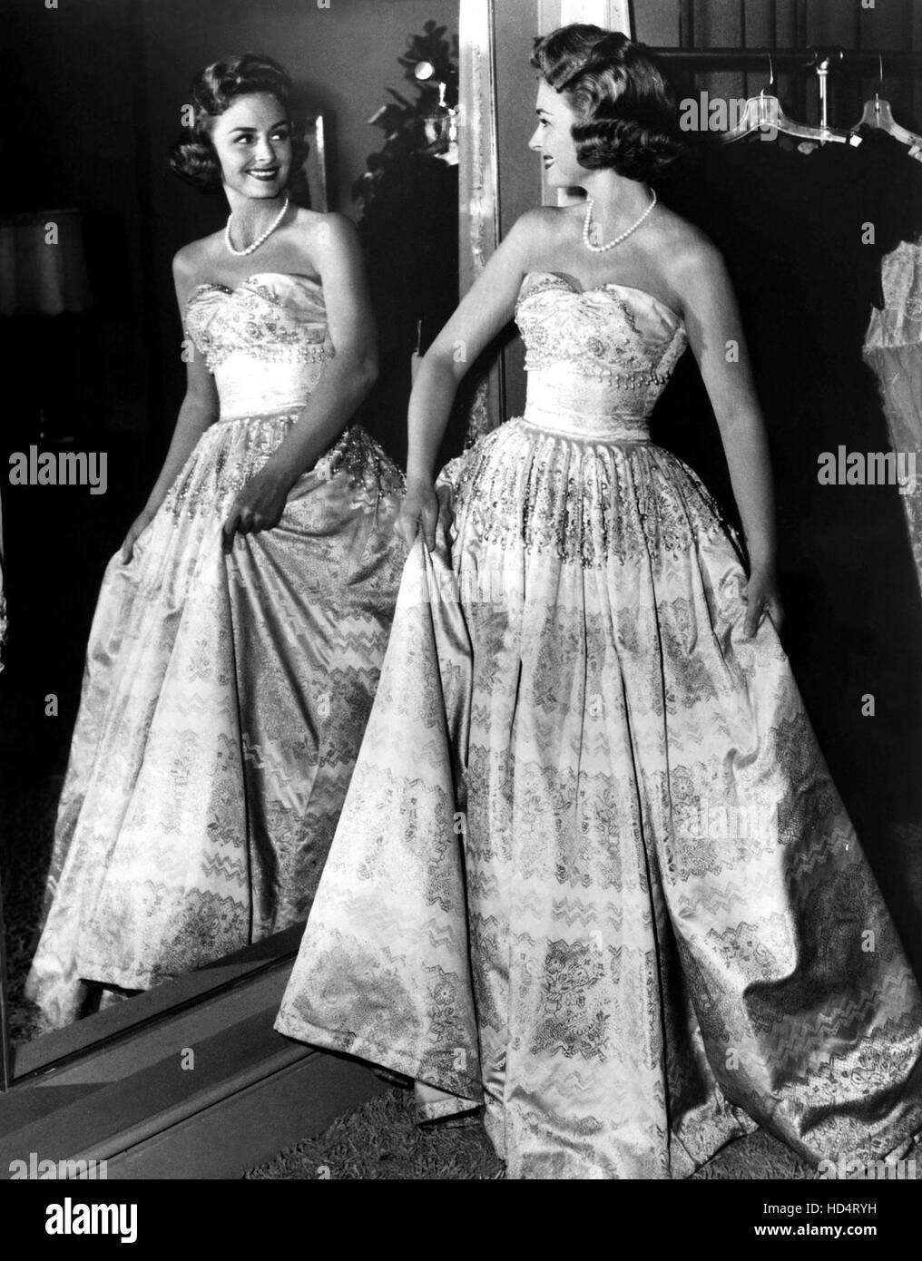 DONNA REED SHOW, 1958-66, Donna Reed trying on party dress, 10/1/59 ...
