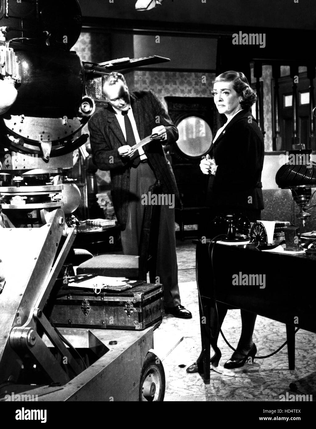 THE DU PONT SHOW WITH JUNE ALLYSON, from left, Leif Erickson, Bette ...