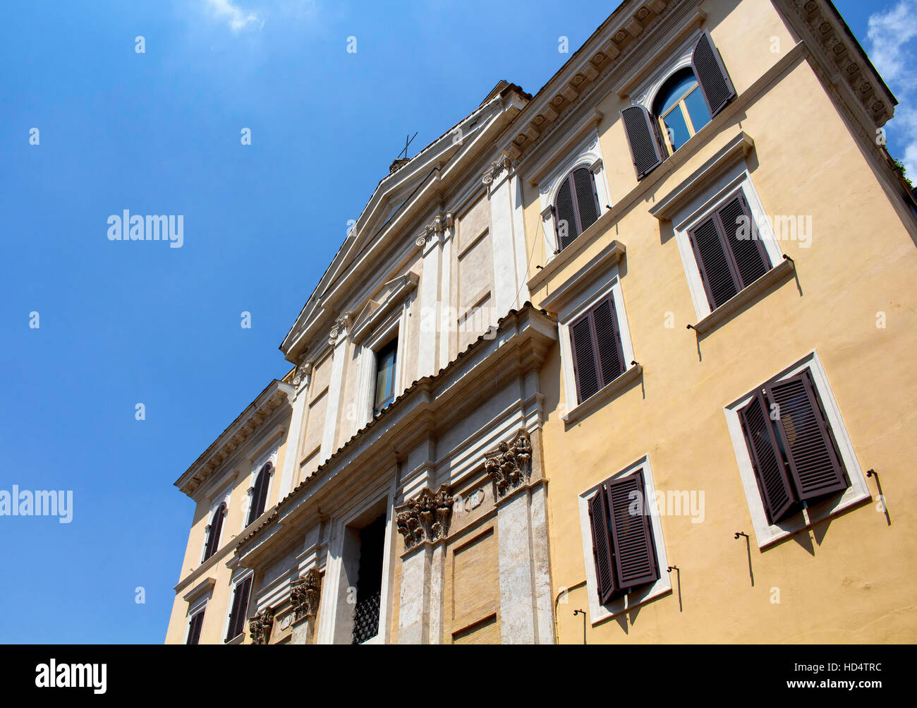 Bottom view of traditional Italian building in Rome Stock Photo - Alamy