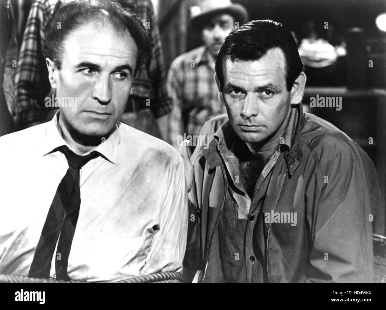THE FUGITIVE, Barry Morse, David Janssen in episode 'Corner of Hell ...