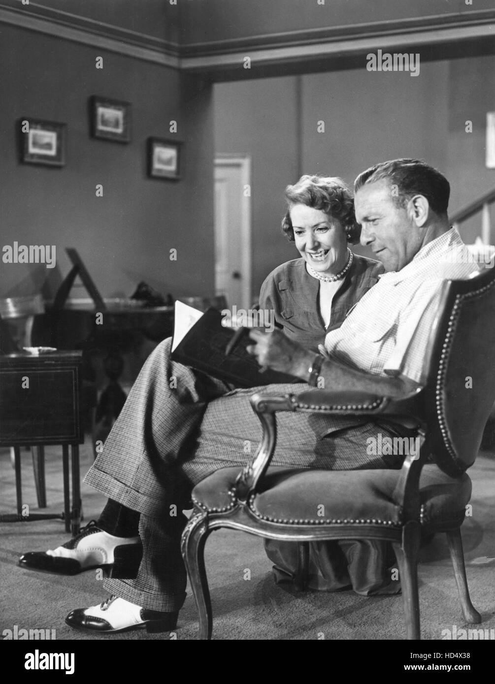 THE GEORGE BURNS AND GRACIE ALLEN SHOW, Gracie Allen, George Burns ...