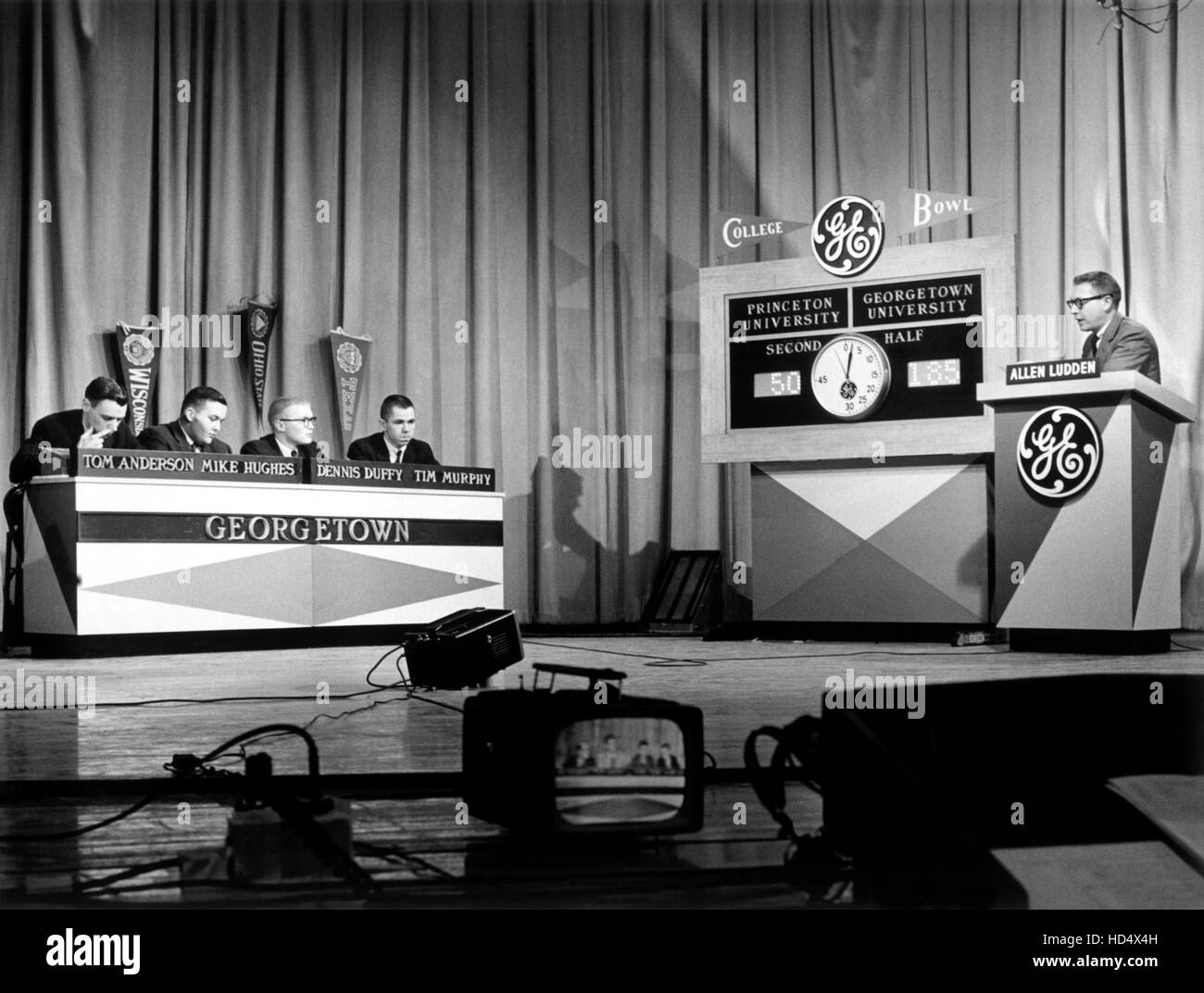 THE GENERAL ELECTRIC COLLEGE BOWL, (aka G-E COLLEGE BOWL), from left ...