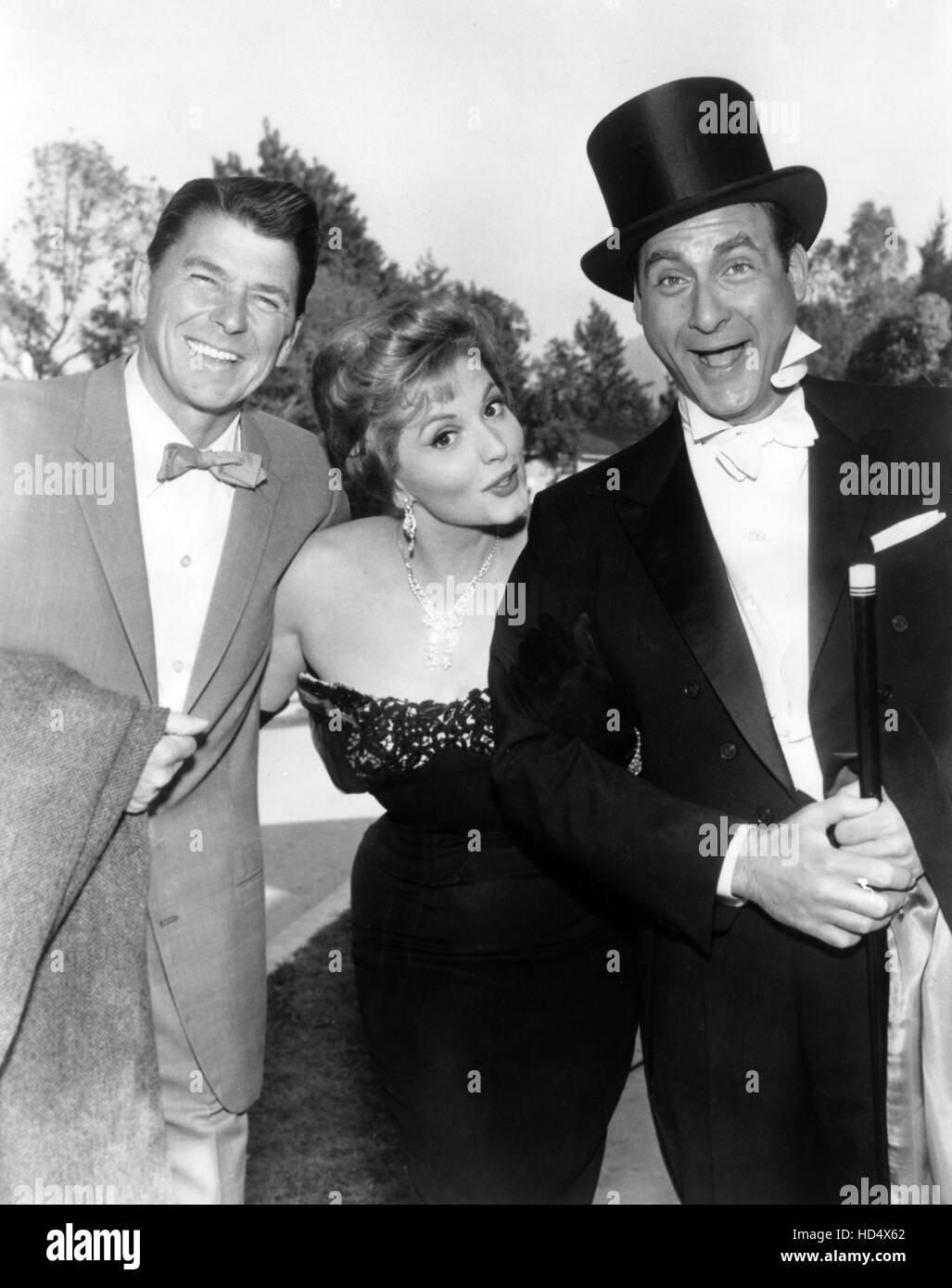GENERAL ELECTRIC THEATER, Ronald Reagan, Patricia Barry, Sid Caesar, Ep ...