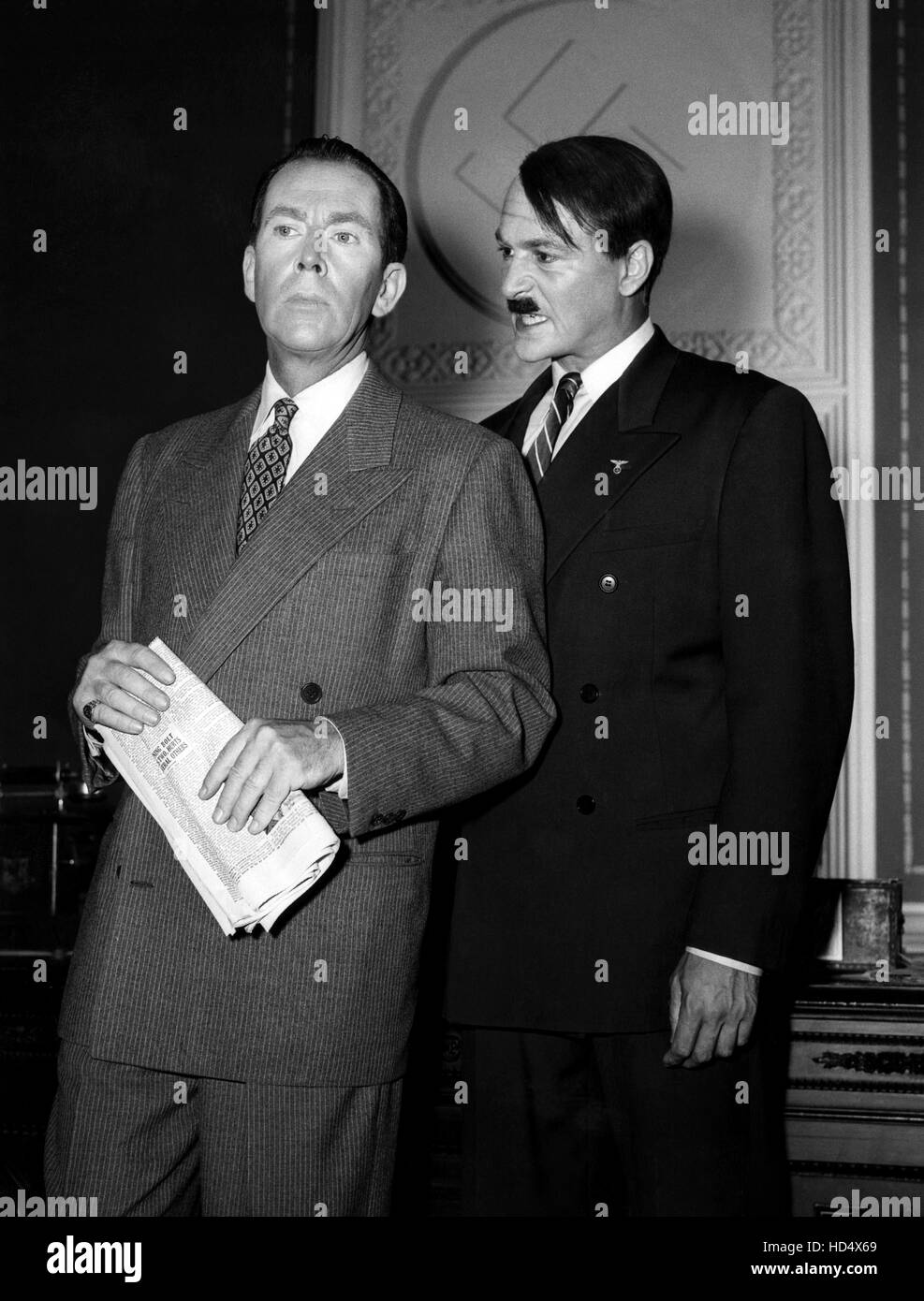 GENERAL ELECTRIC THEATER, Whit Bissell, Robert Loggia (as Adolf Hitler ...