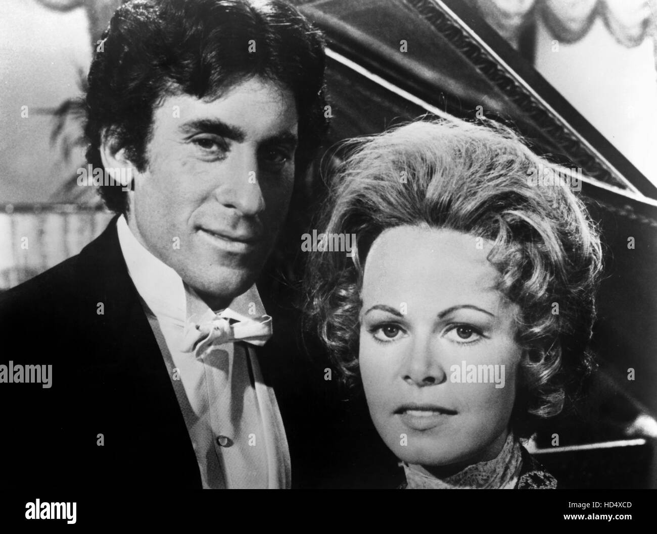 THE GREAT HOUDINI, from left: Paul Michael Glaser (as Harry Houdini ...