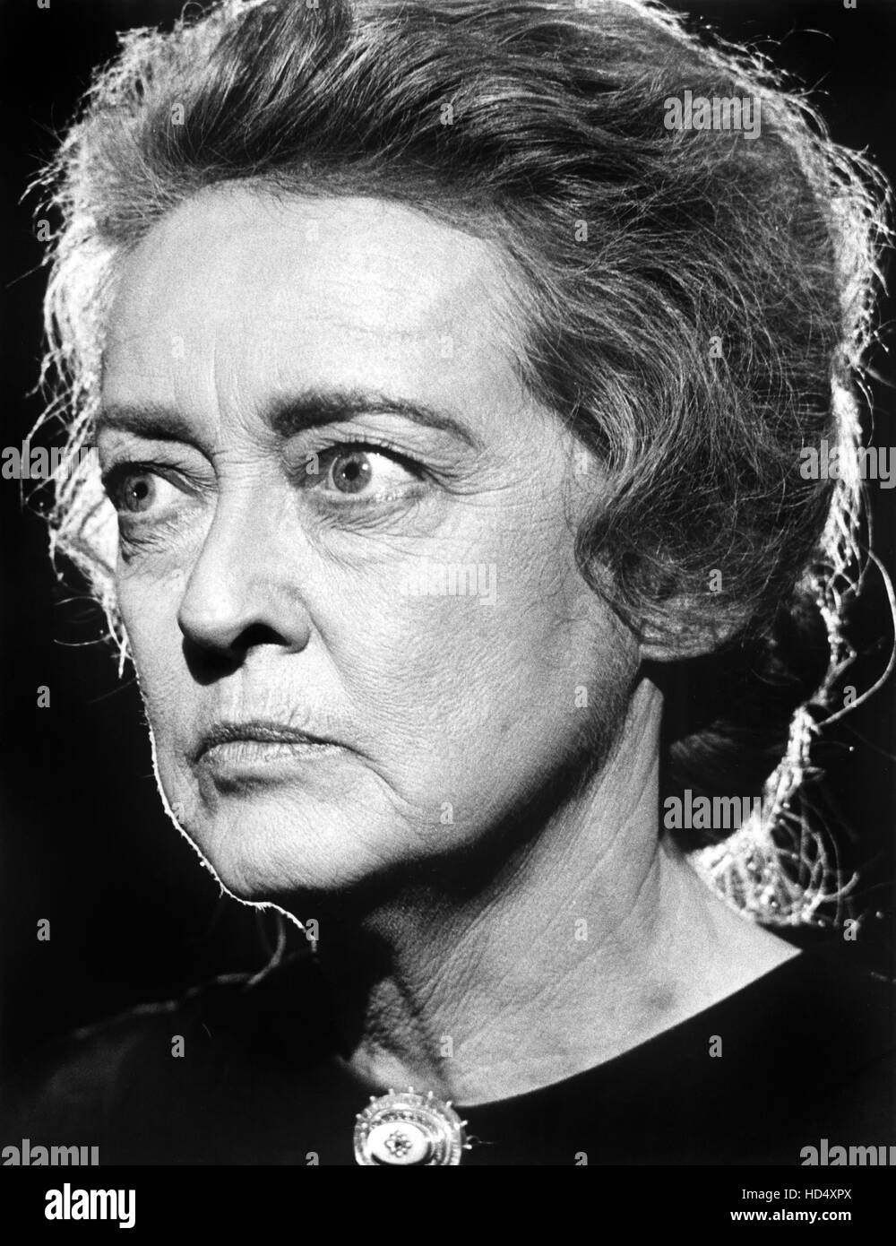 GUNSMOKE, ('The Jailer', Season 12), Bette Davis, 1955-1975 Stock Photo ...