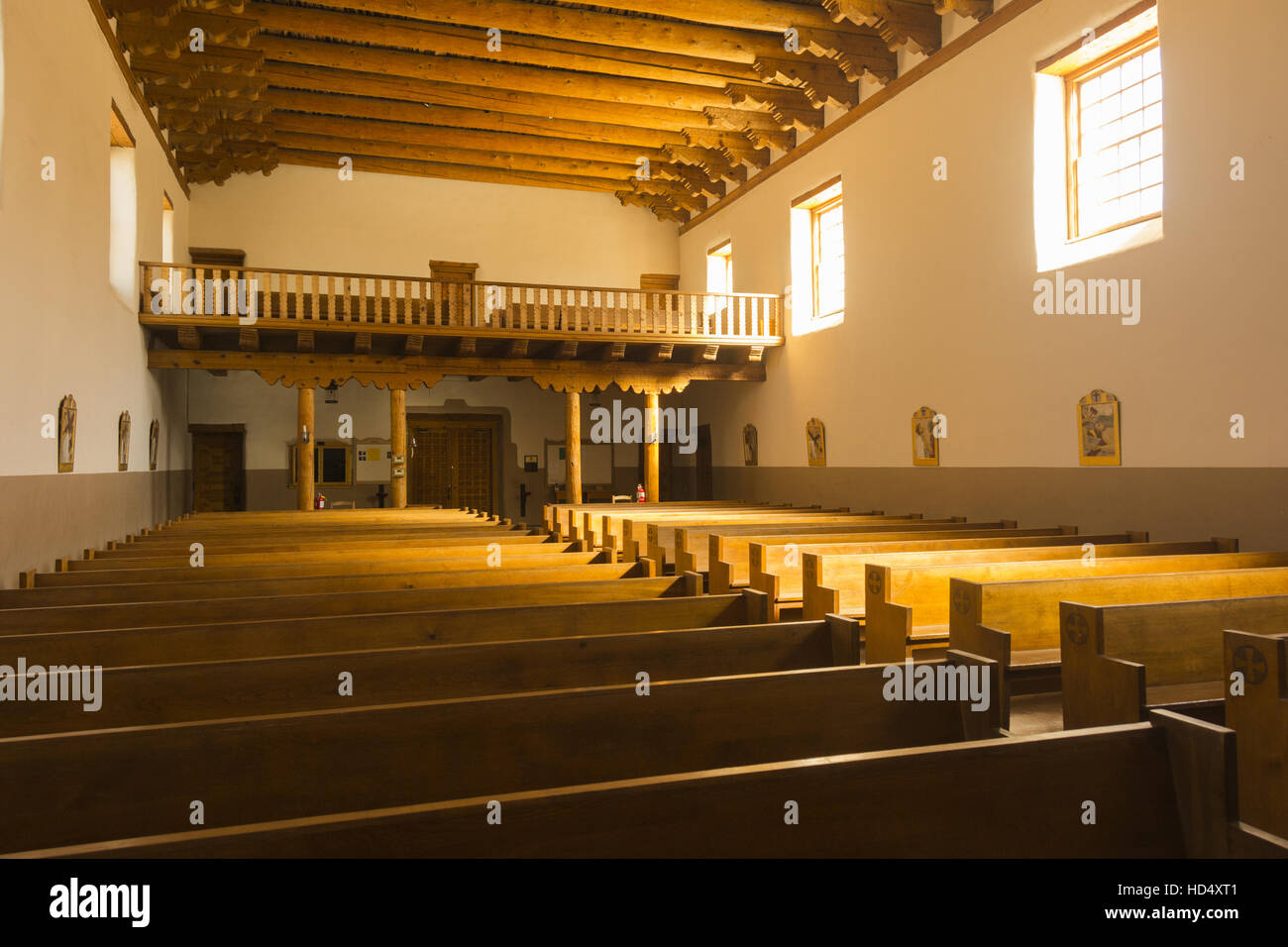 New Mexico, Santa Fe, Cristo Rey Catholic church, nave Stock Photo - Alamy