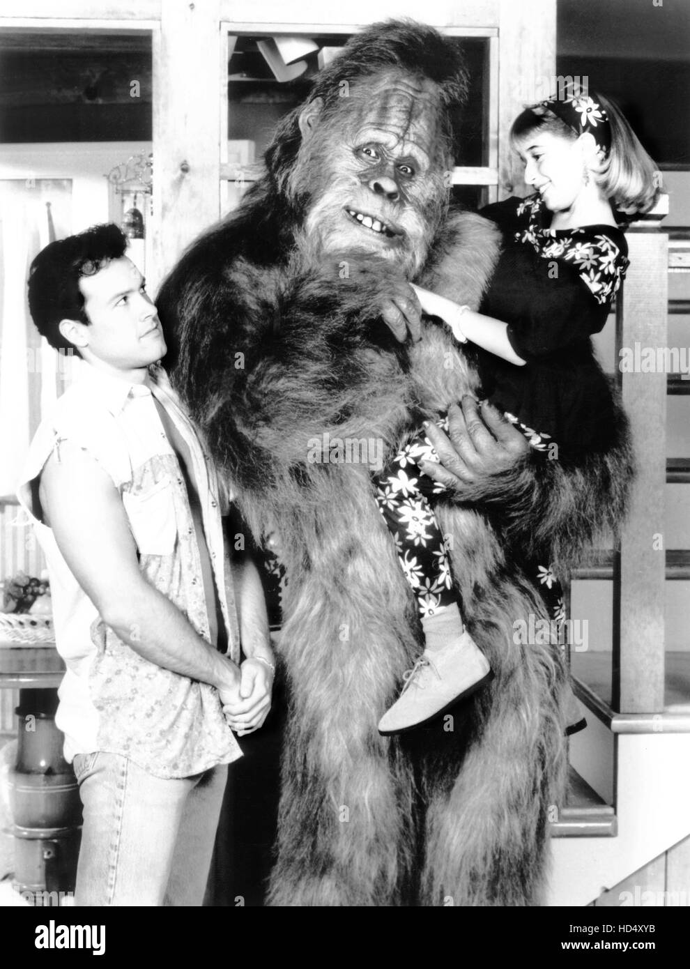 HARRY AND THE HENDERSONS, from left: Noah Blake, Dawan Scott as Harry ...