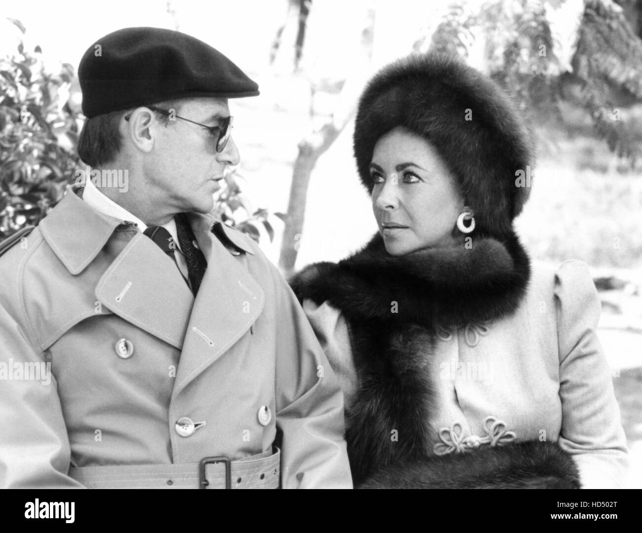 HOTEL, from left, Roddy McDowall, Elizabeth Taylor, 1983-88, (episode ...