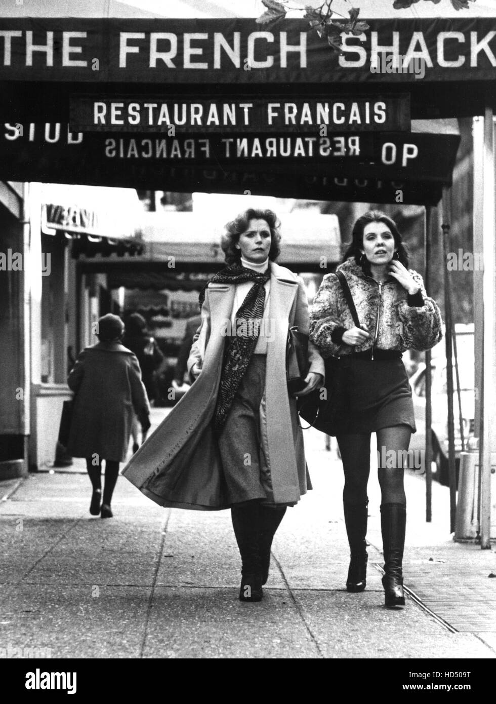 HUSTLING, Lee Remick, Jill Clayburgh, 1975 Stock Photo - Alamy