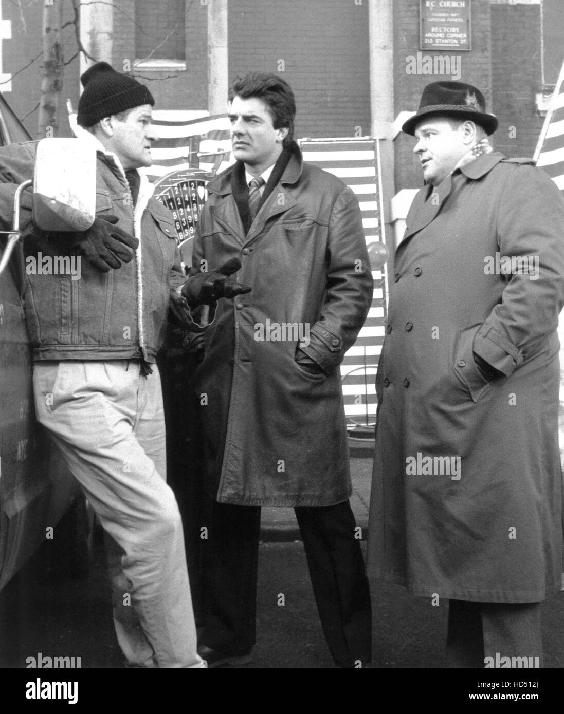LAW & ORDER, from left: Stephen Mendillo, Chirs Noth, George Dzundza ...