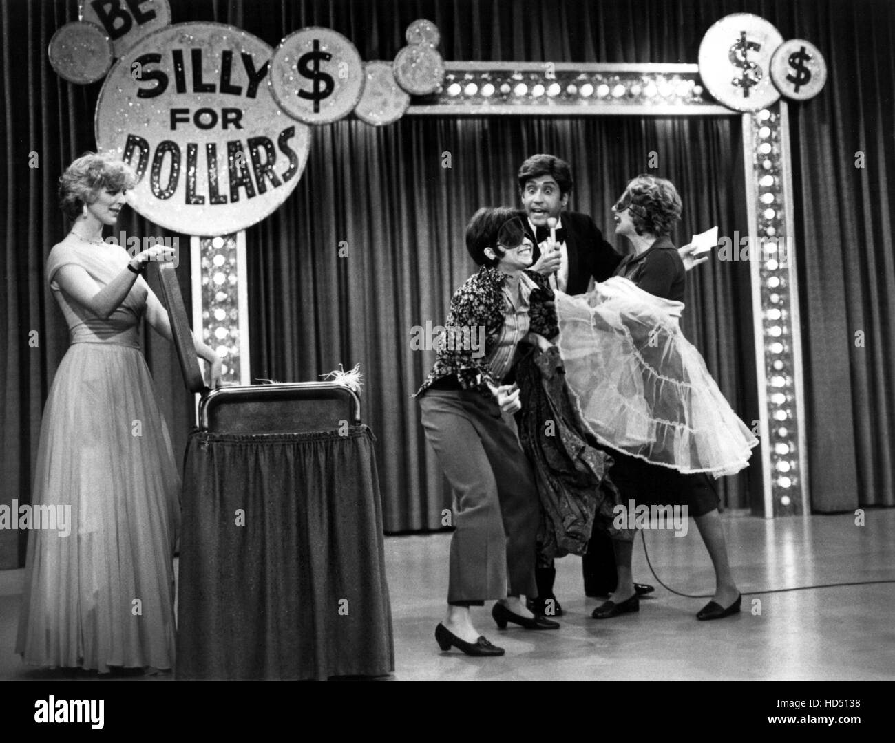 LAVERNE AND SHIRLEY, Cindy Williams, Kenneth Gilman, Penny Marshall ...