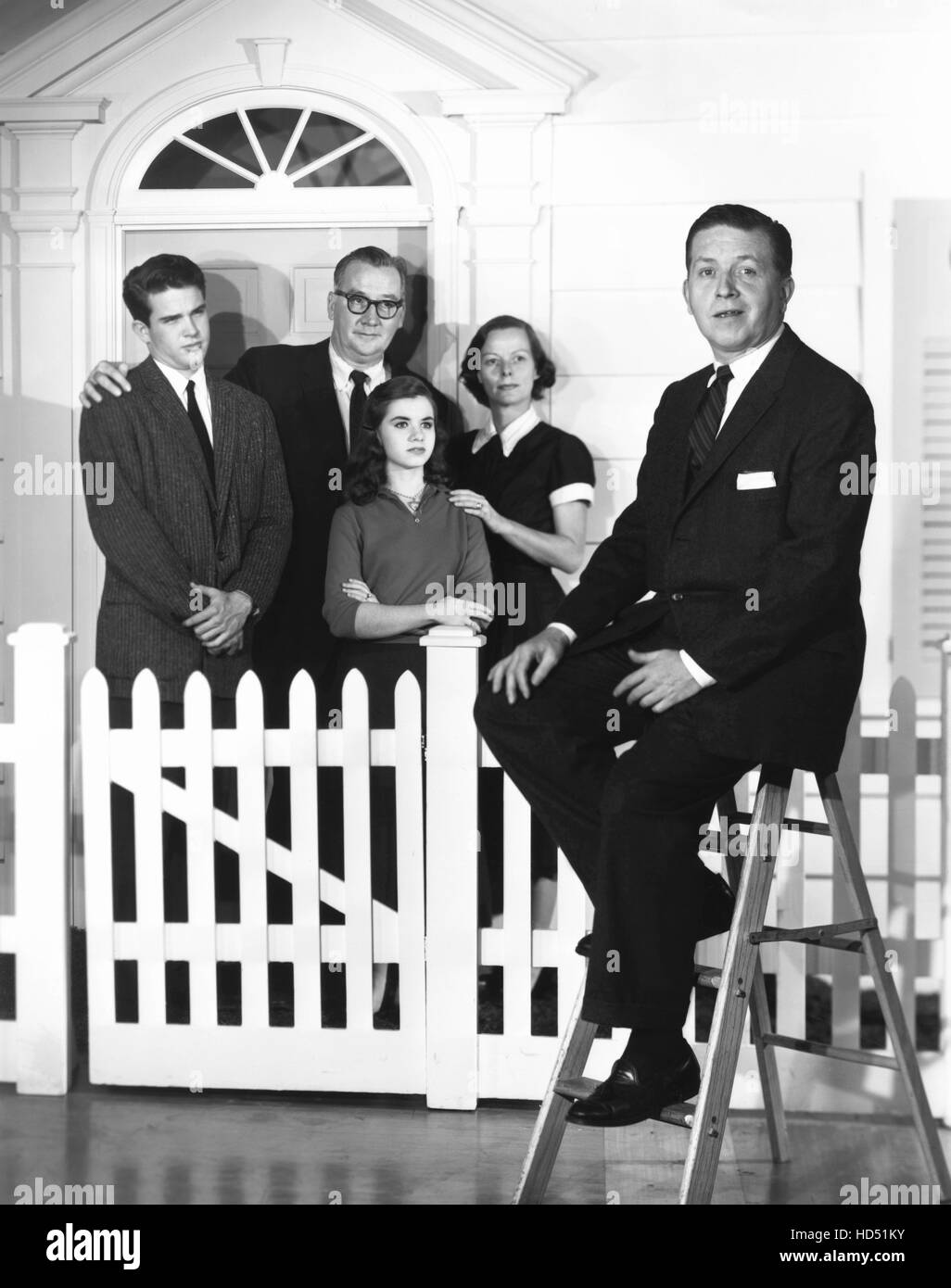 LAMP UNTO MY FEET, front: Hiram Sherman; back, from left: Warren Beatty ...