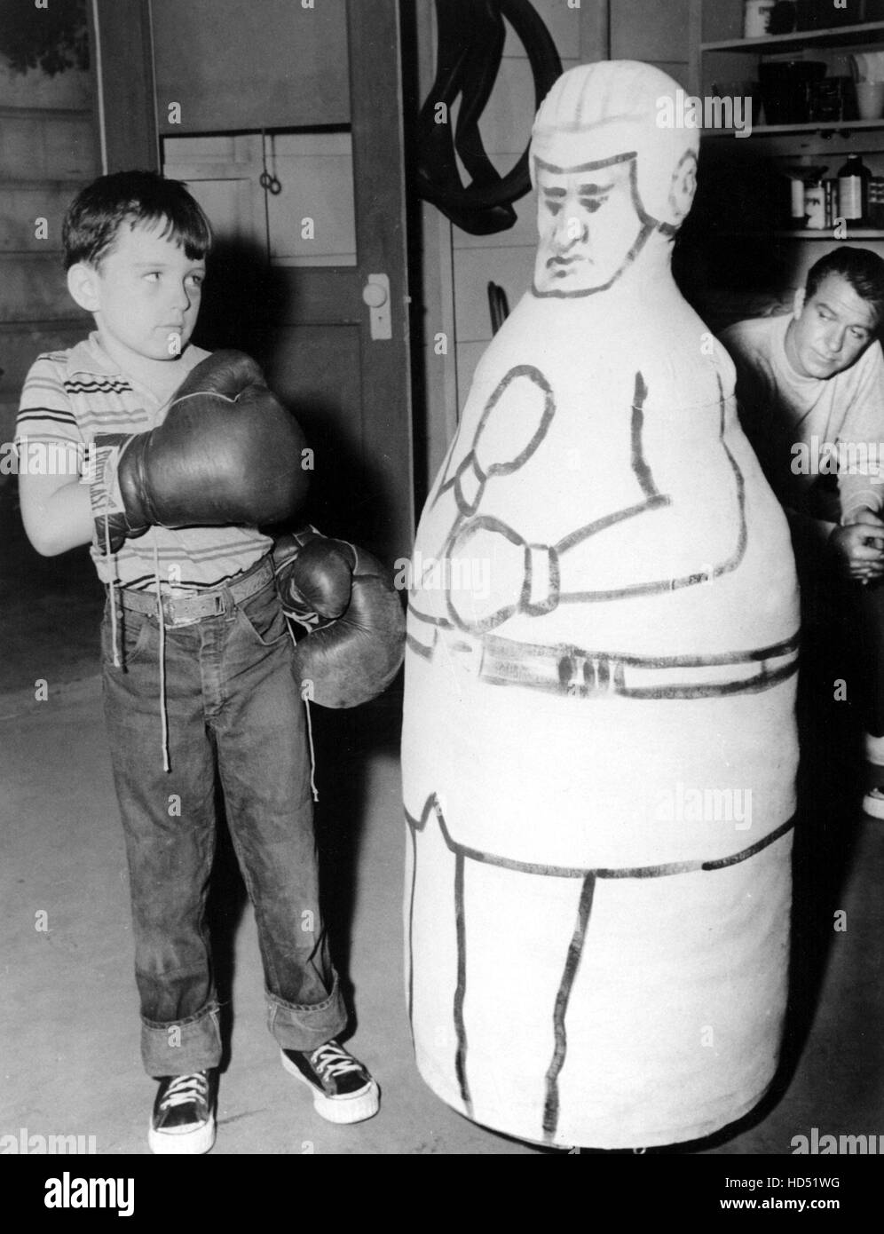 LEAVE IT TO BEAVER, Jerry Mathers, Hugh Beaumont, 'The Black Eye ...