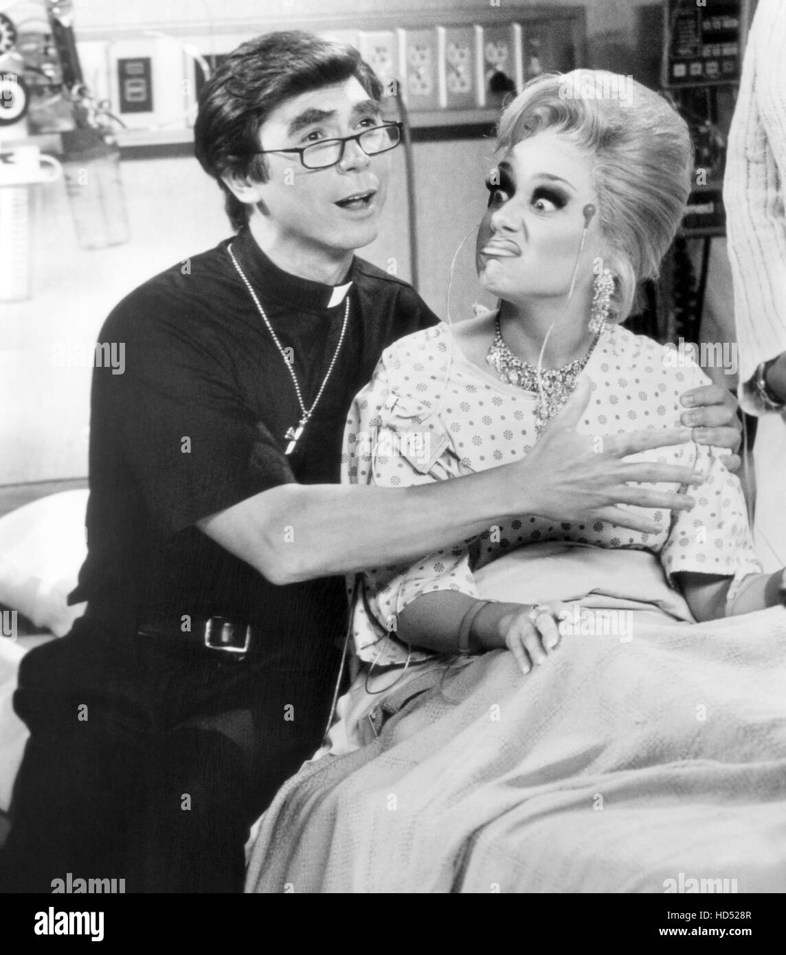MAD TV (aka MADTV), (from left): Lou Diamond Phillips, Nicole Sullivan ...
