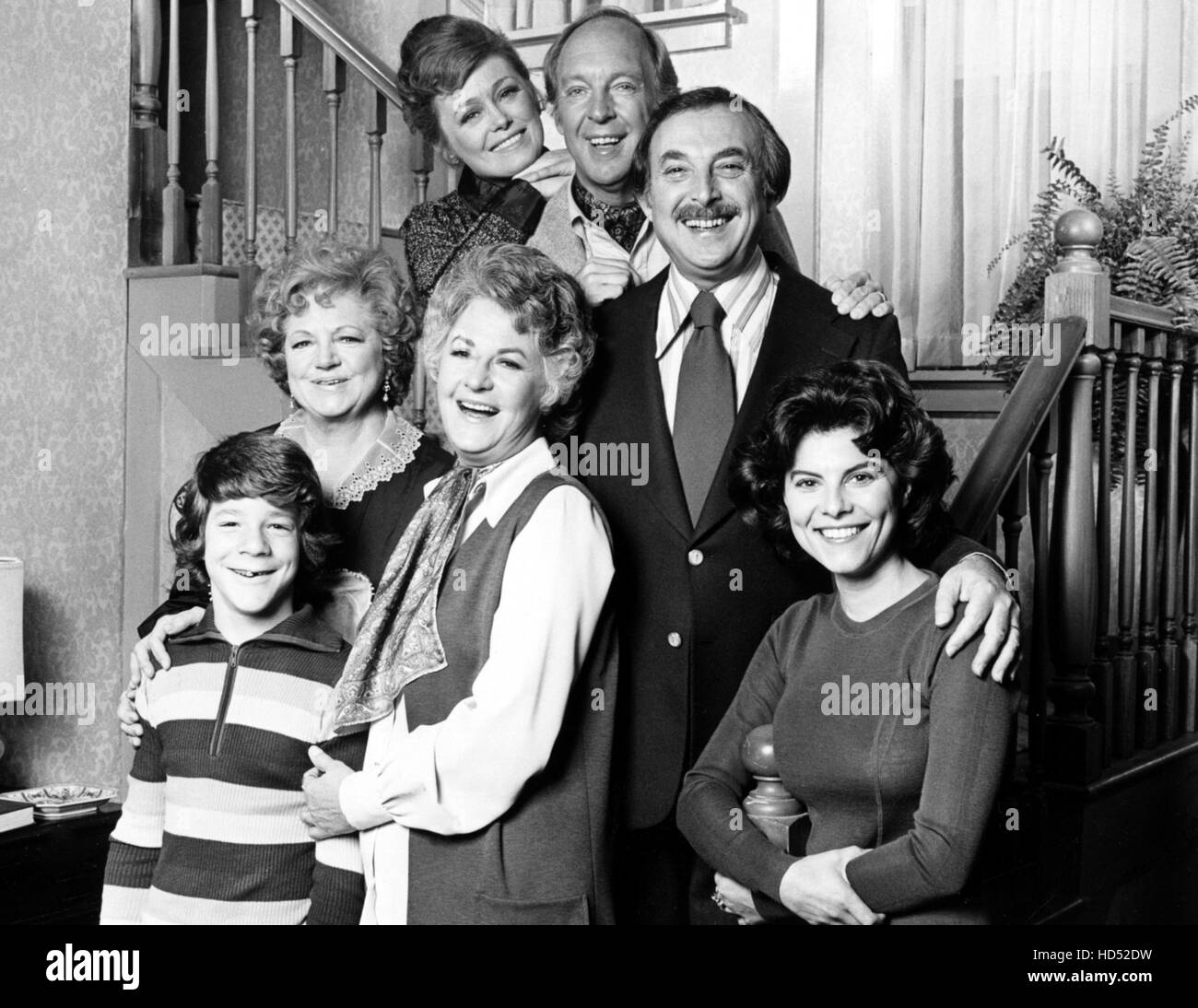 MAUDE, (clockwise l-r): Rue McClanahan, Conrad Bain, Bill Macy ...