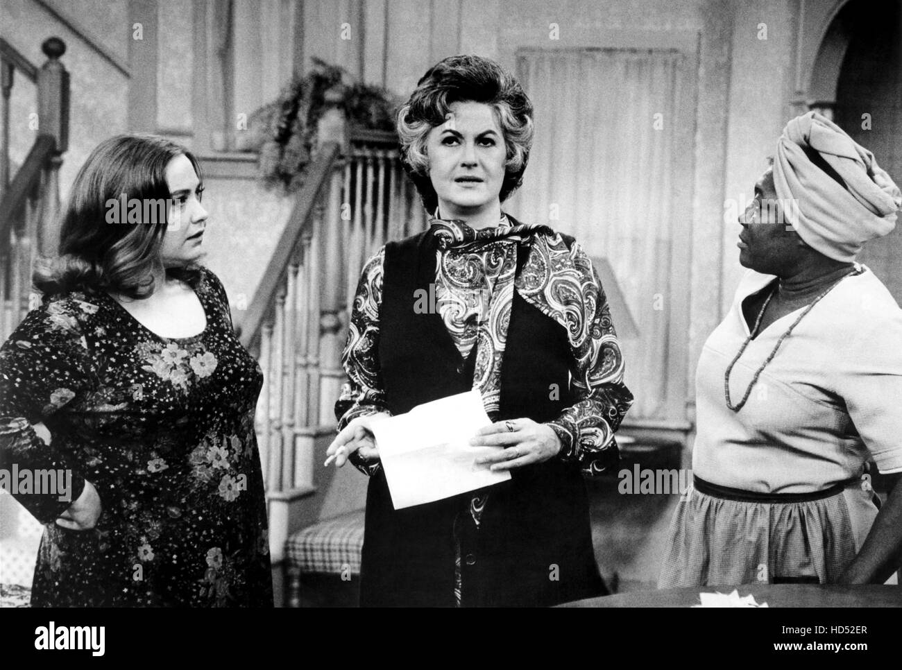 MAUDE, from left: Conchata Ferrell, Bea Arthur, Esther Rolle in ...