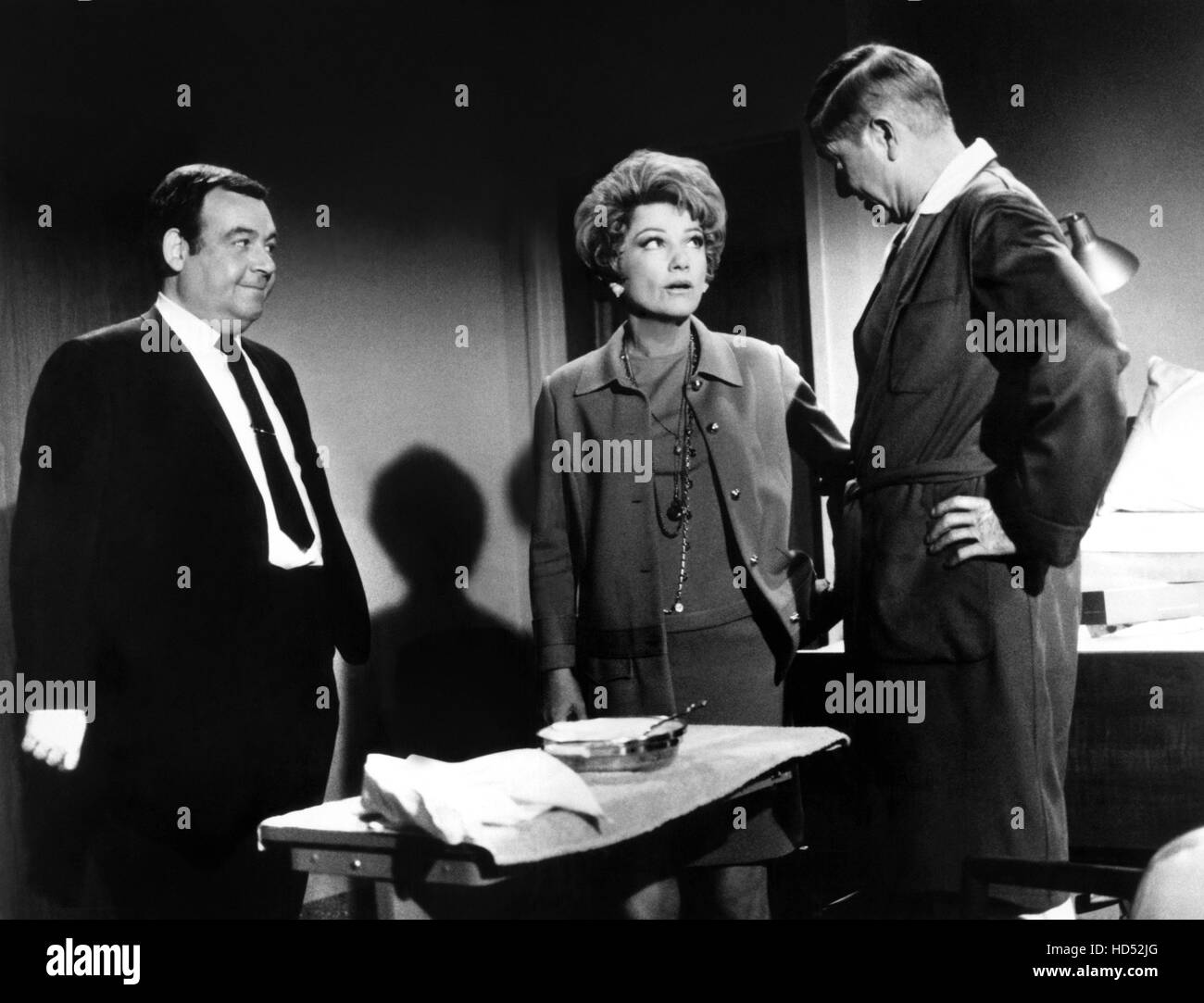 MARCUS WELBY M.D., Tom Bosley, Anne Baxter, Robert Young, 'Pilot' (TV ...