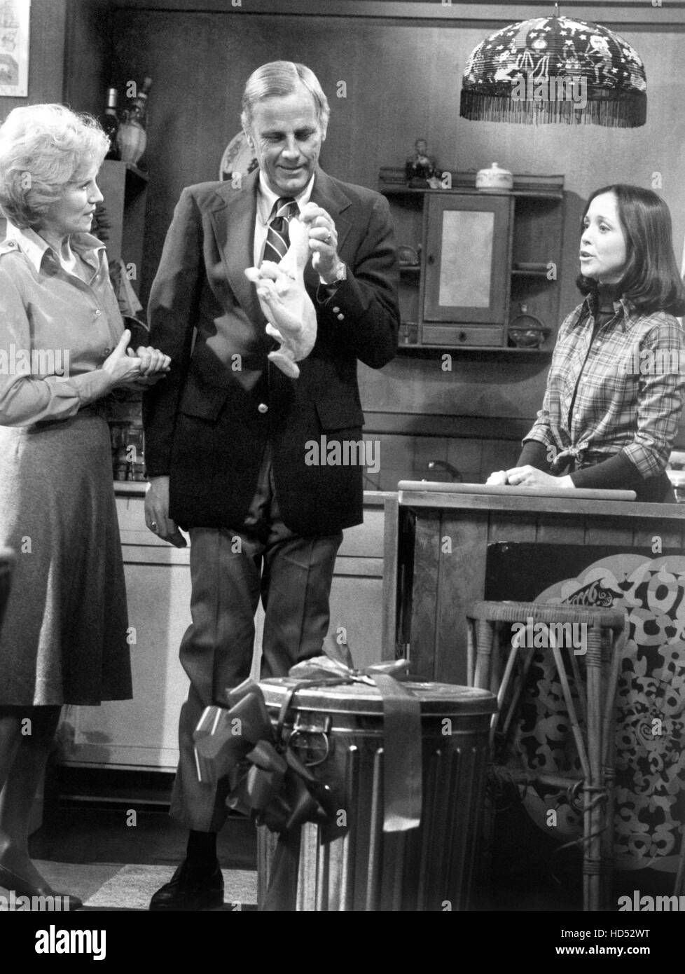 THE MCLEAN STEVENSON SHOW, from left: Barbara Stuart, McLean Stevenson ...