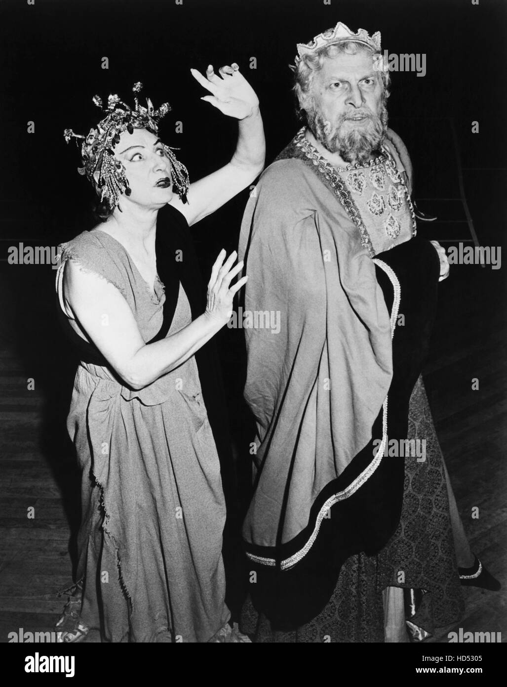 MEDEA, from left: Judith Anderson, Morris Carnovsky, 1959 Stock Photo ...