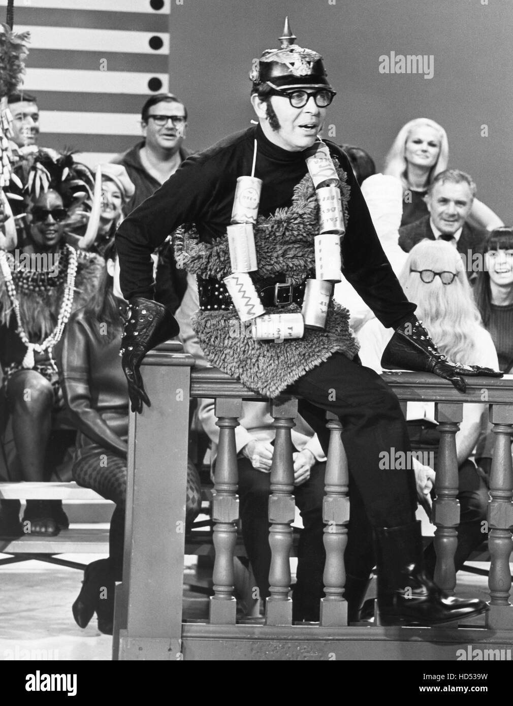 THE MILTON BERLE SHOW, Milton Berle, 1966-1967 Stock Photo - Alamy