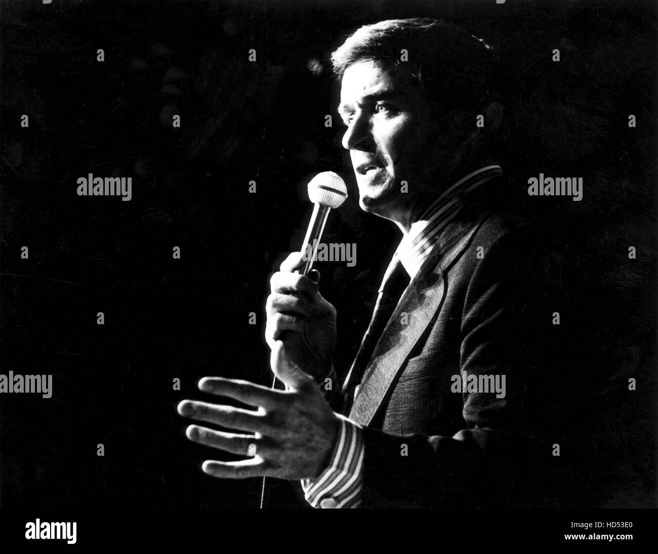 THE MIKE DOUGLAS SHOW, Mike Douglas, (1974), 1961-1982 Stock Photo - Alamy