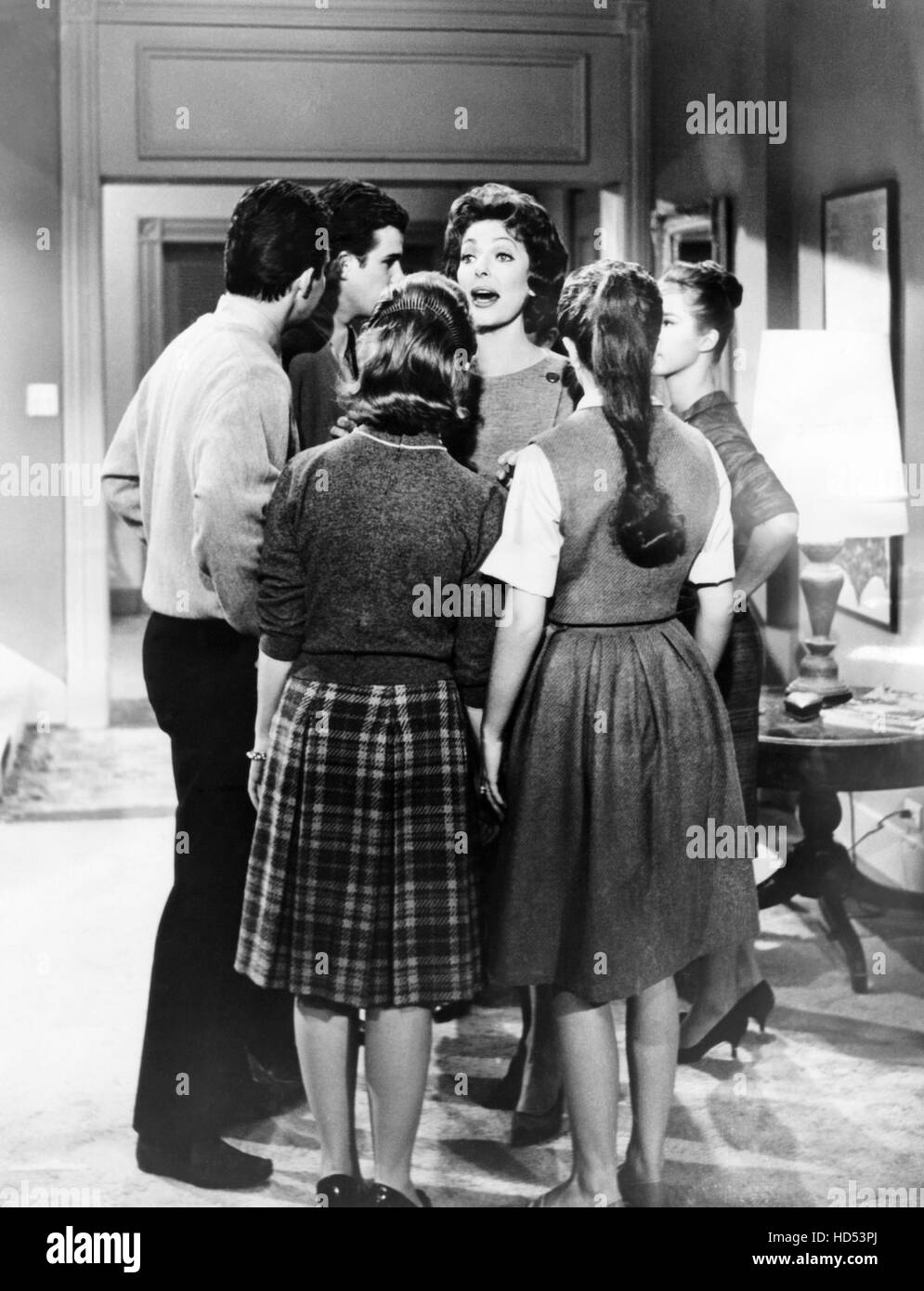 THE NEW LORETTA YOUNG SHOW, Loretta Young (center), 1962-63 Stock Photo ...