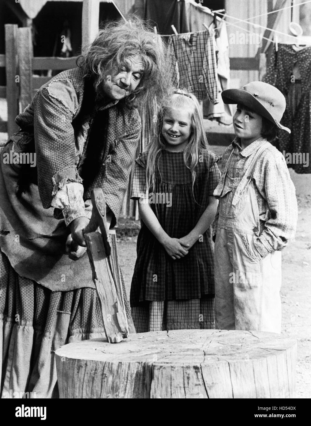 DIRTY SALLY, from left: Jeanette Nolan, Debbie Lytton, Ike Eisenmann, 1974 Stock Photo - Alamy