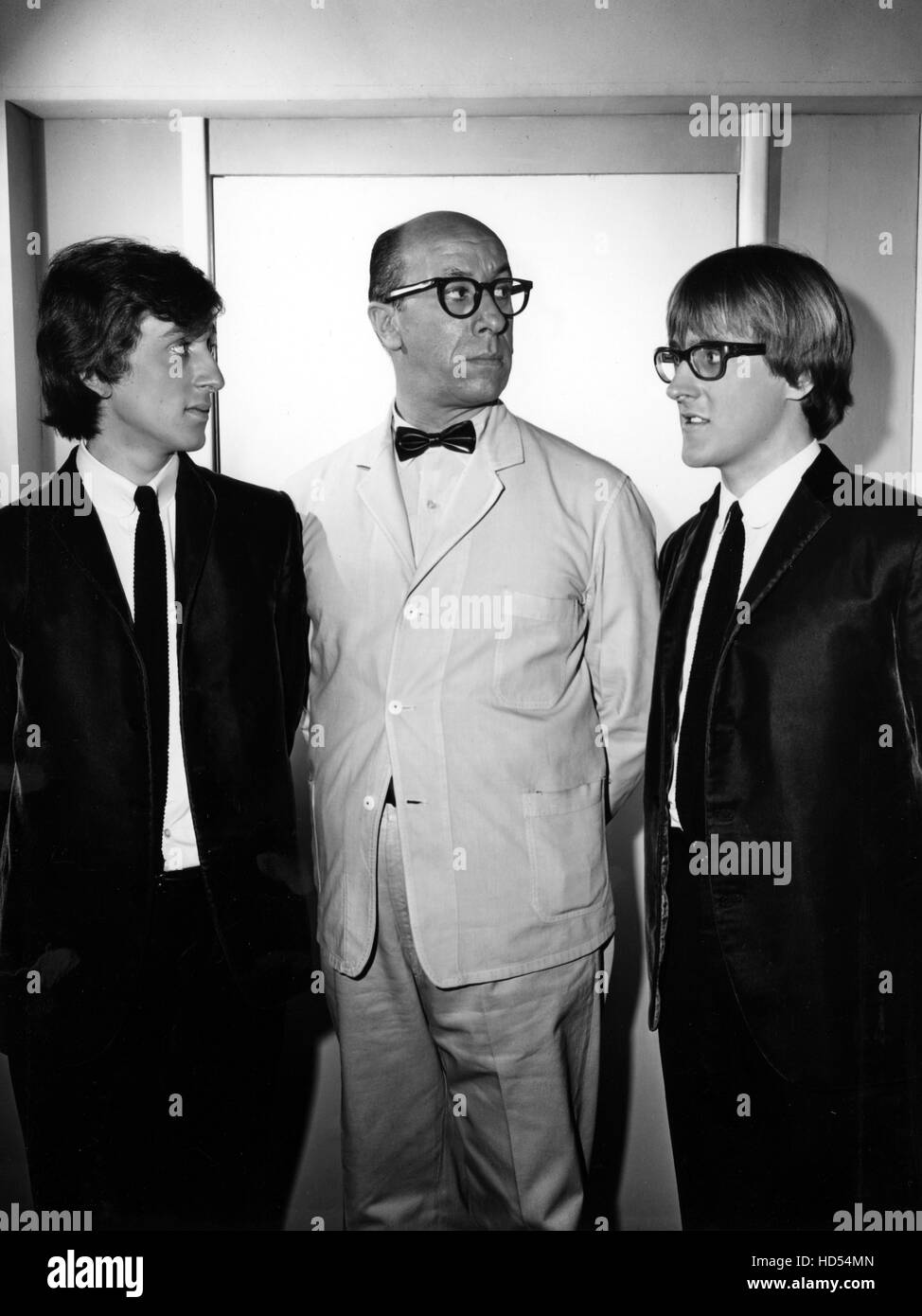 THE DICK VAN DYKE SHOW, Jeremy Clyde, Richard Deacon, Chad Stuart ...