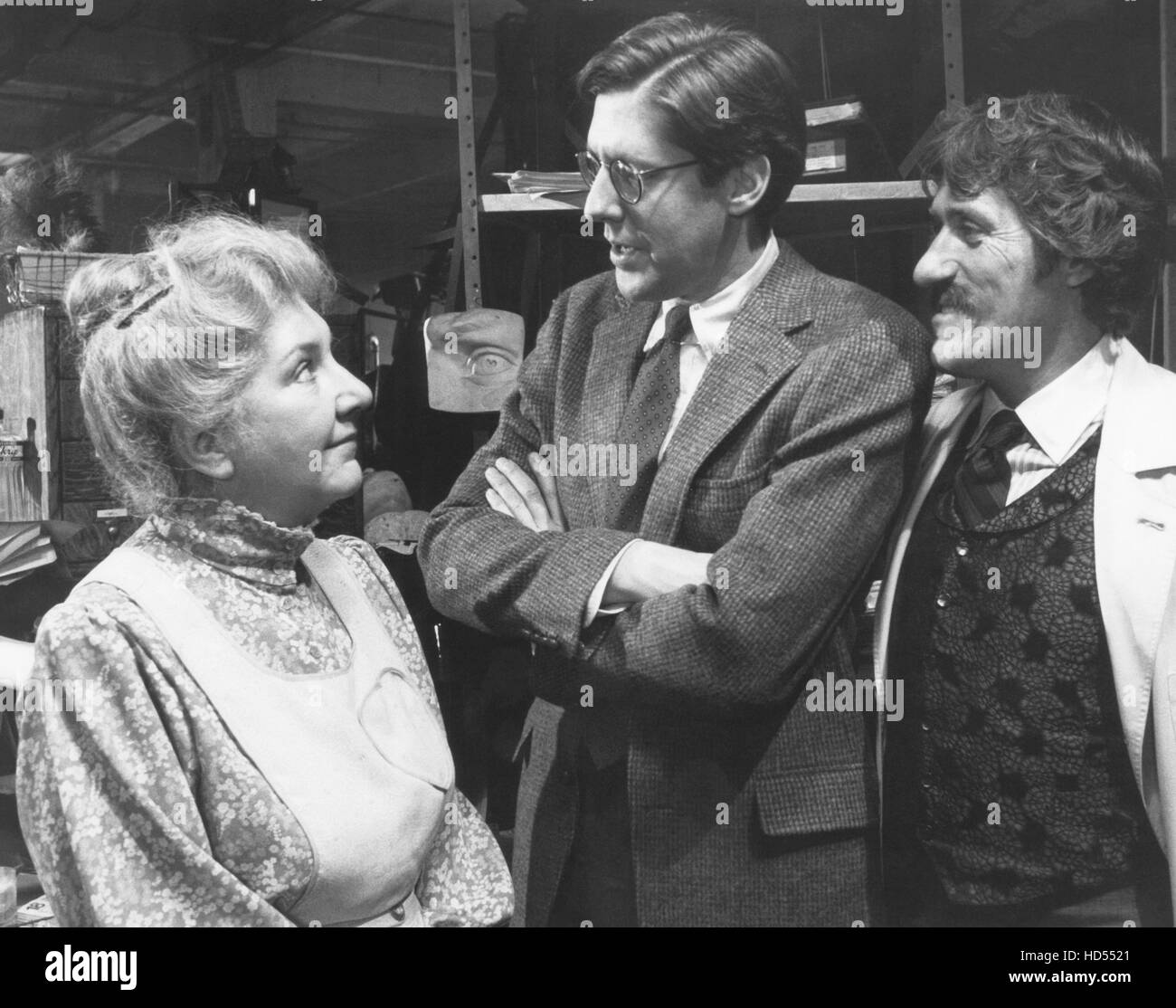 THE ELECTRIC GRANDMOTHER, from left: Maureen Stapleton, Edward Herrmann ...