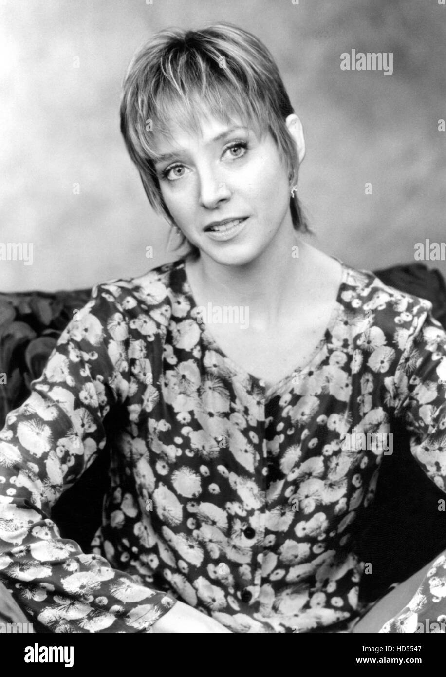 ELLEN, (aka THESE FRIENDS OF MINE), Holly Fulger, (Season 1), 1994-98 ...