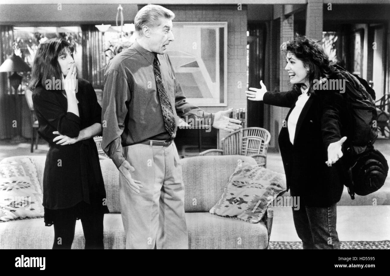 EMPTY NEST, (from left): Dinah Manoff, Richard Mulligan, Lisa Rieffel ...