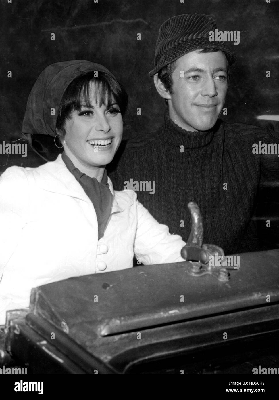 THE GIRL FROM U.N.C.L.E., from left, Stefanie Powers, Noel Harrison ...