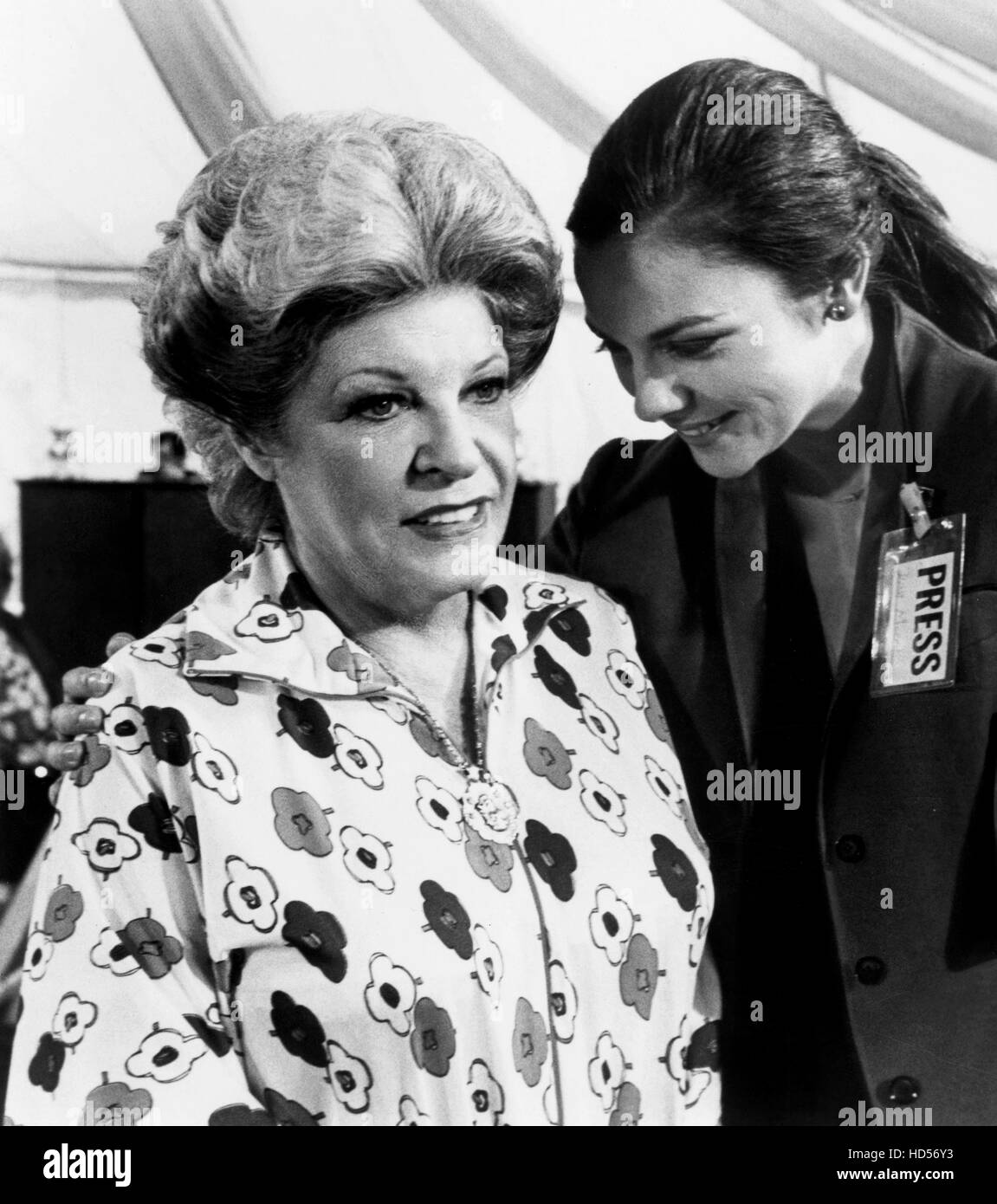 THE GOSSIP COLUMNIST, from left, Martha Raye, Kim Cattrall, aired March ...