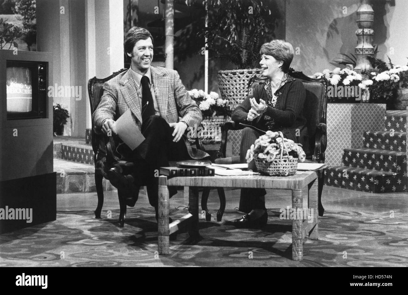 GOOD MORNING, AMERICA, from left: David Hartman, Nancy Dussault (ca ...