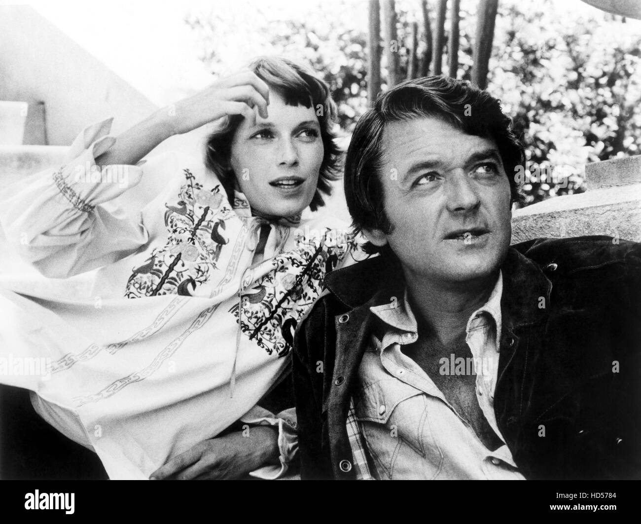 GOODBYE, RAGGEDY ANN, from left: Mia Farrow, Hal Holbrook, 1971 Stock ...