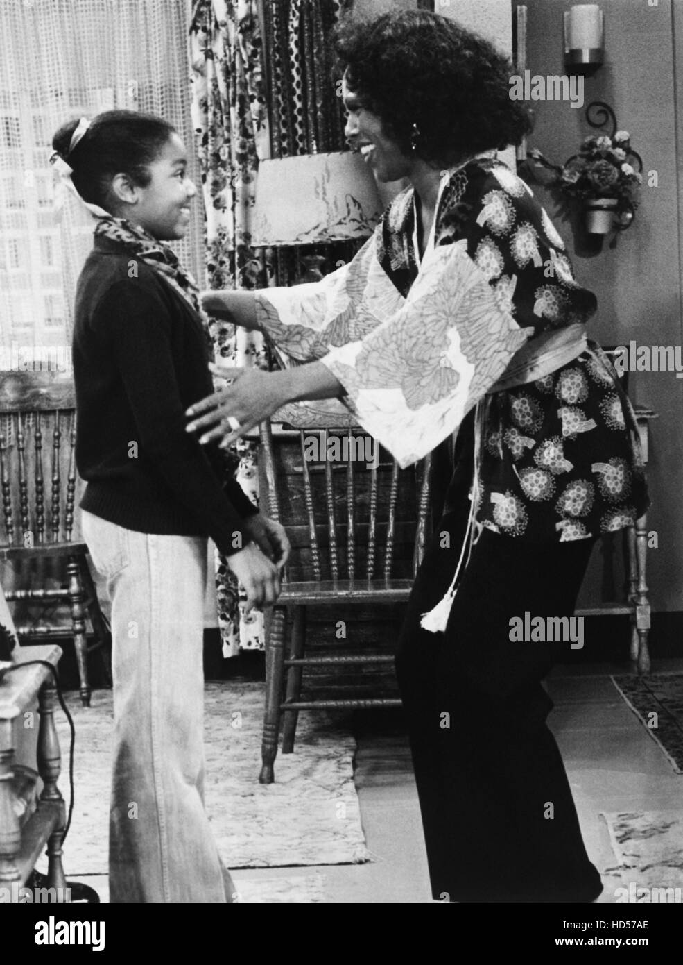 GOOD TIMES, from left: Janet Jackson, Ja'net DuBois in 'The Evans Get ...