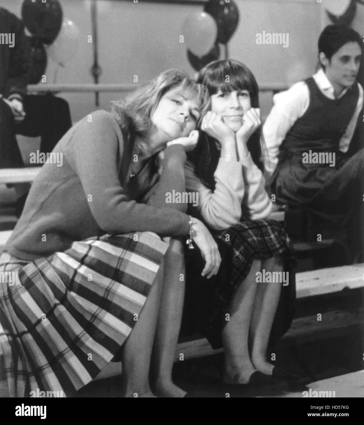 THE HEIDI CHRONICLES, (from left): Kim Cattrall, Jamie Lee Curtis, 1995 ...