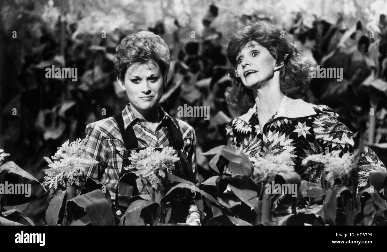 HEE HAW, Lorrie Morgan, Roni Stoneman ca. 1984, 1969-93 Stock Photo - Alamy