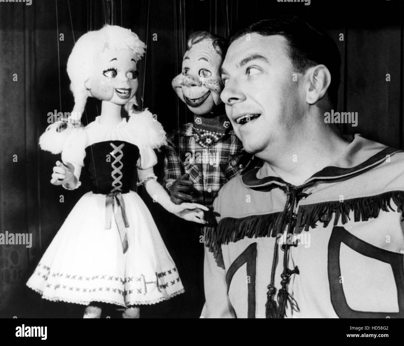 THE HOWDY DOODY SHOW, ?, Howdy Doody (center), 'Buffalo' Bob Smith ...