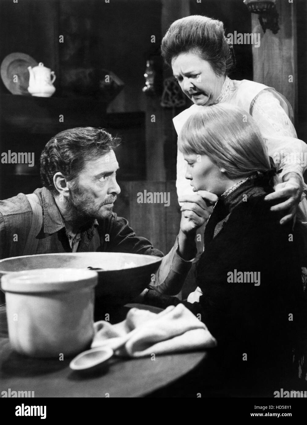 JOHNNY BELINDA, clockwise from left: Barry Sullivan, Ruth White, Mia ...