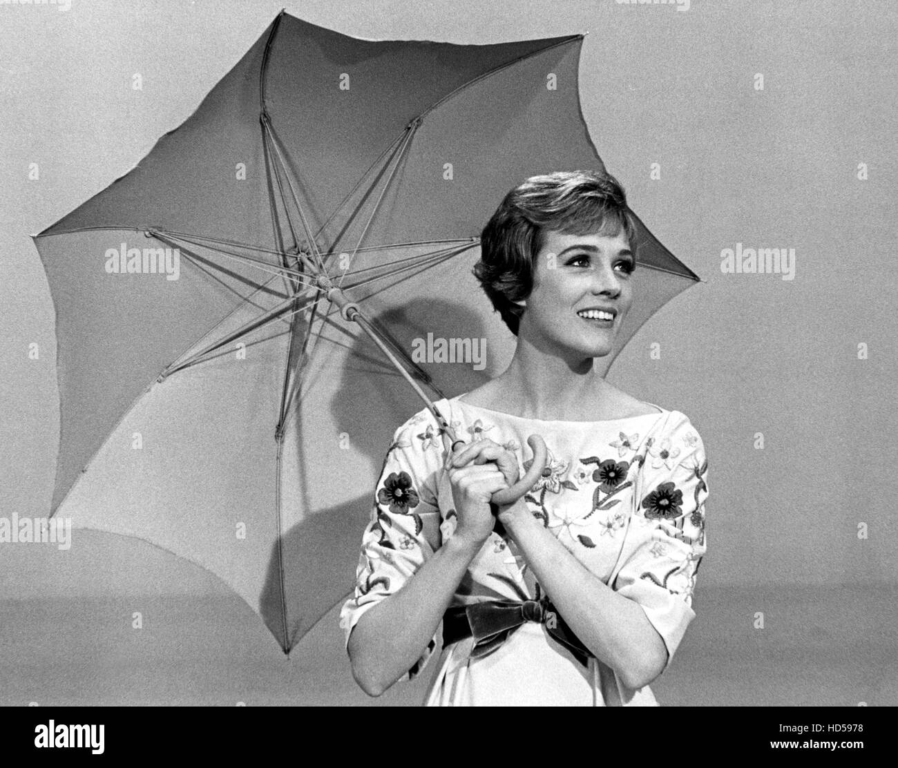 JULIE ANDREWS SHOW, Julie Andrews, 1965 Stock Photo - Alamy