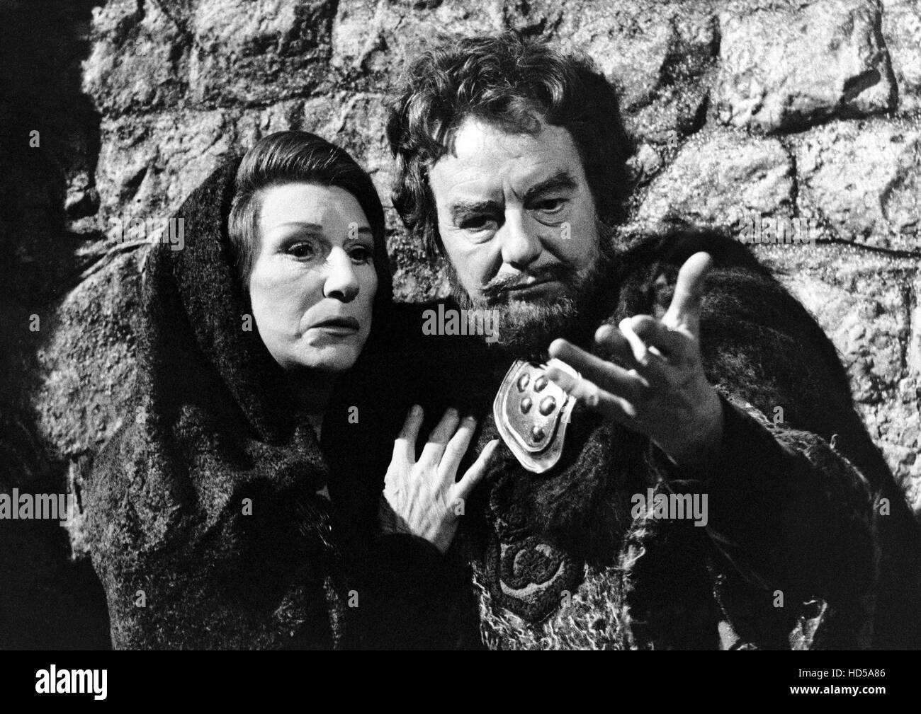 MACBETH, from left: Judith Anderson, Maurice Evans, NBC-TV, 1960 Stock Photo - Alamy