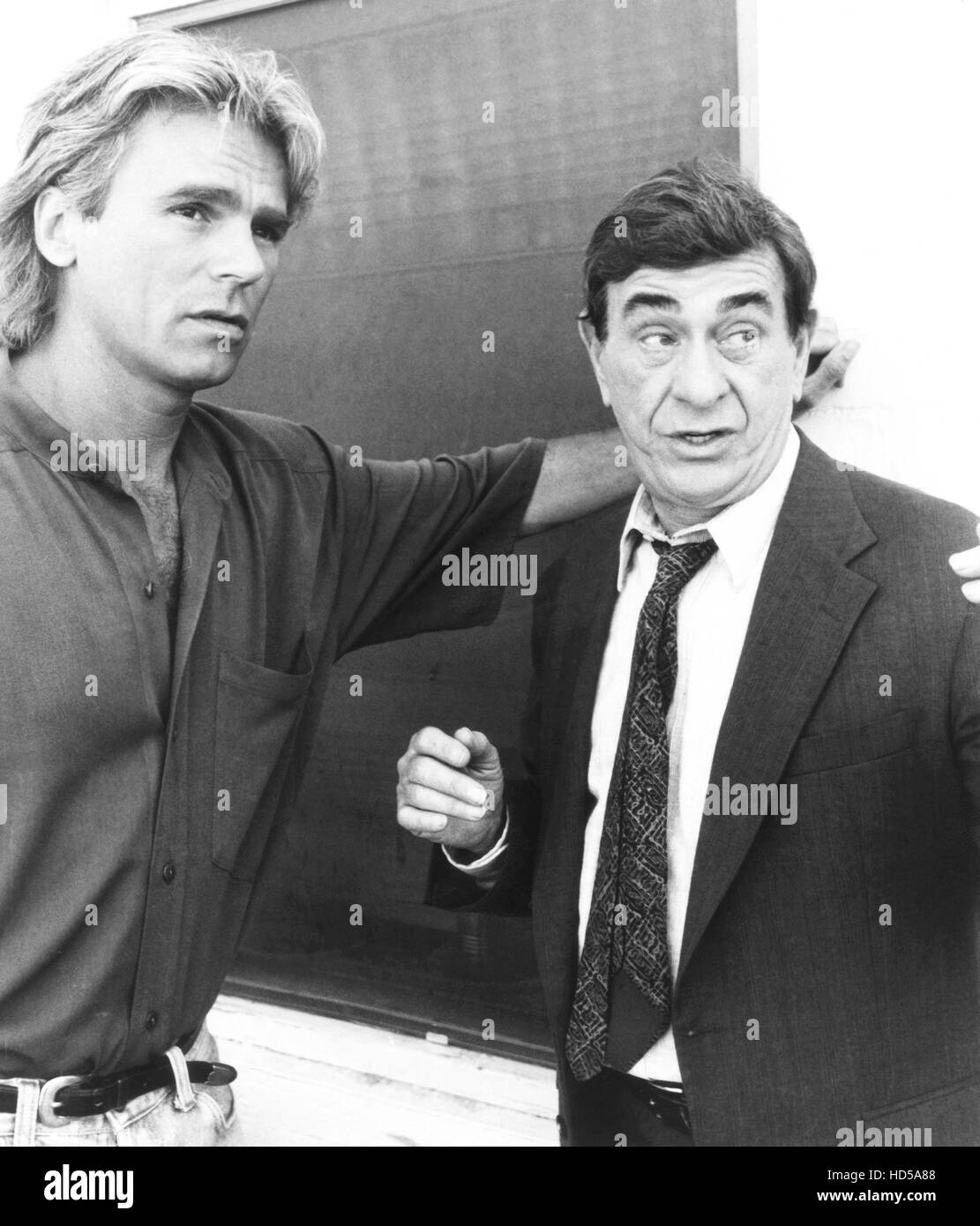 MACGYVER, from left: Richard Dean Anderson, Shelley Berman, 'Honest Abe ...