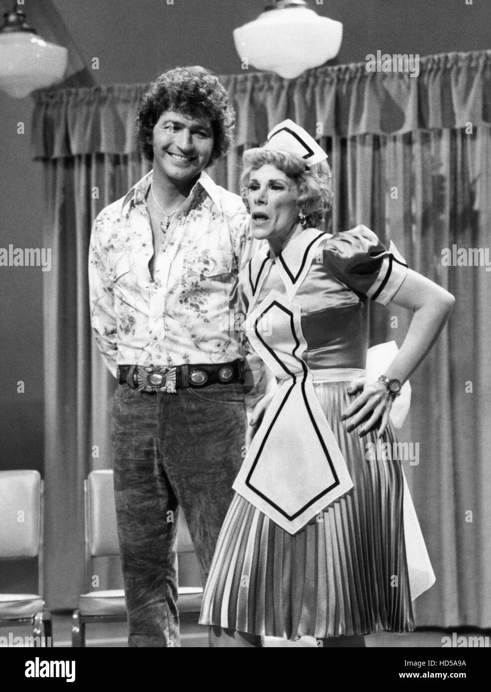 THE MAC DAVIS SHOW, Mac Davis, Joan Rivers, (episode aired July 18 ...