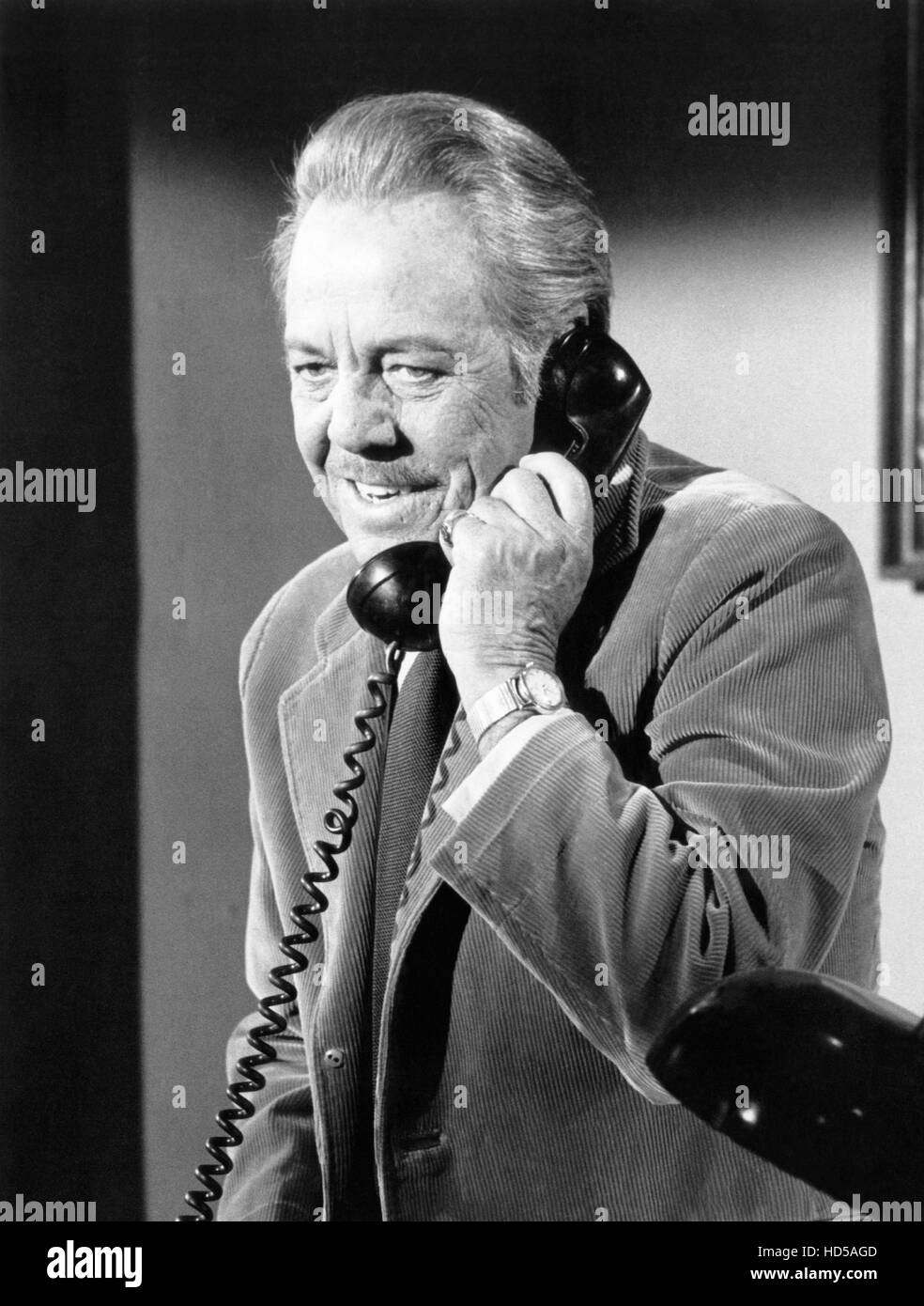 THE MAGICIAN, Louis Hayward, 'The Illusion Of The Lethal Playthings ...