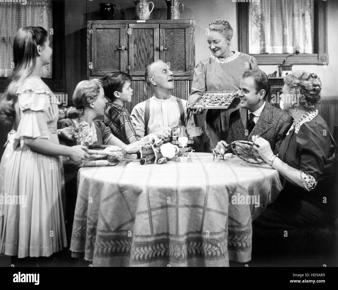 MAMA, (aka I REMEMBER MAMA), from left: Robin Morgan, Rosemary Rice ...